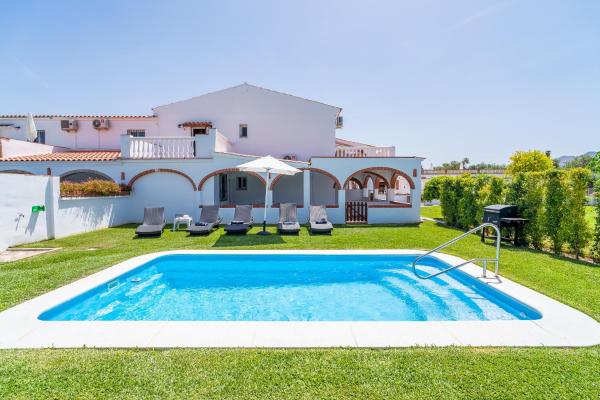 Cubo's Complejo Rural Las Perseas - Family Fun - Mijas