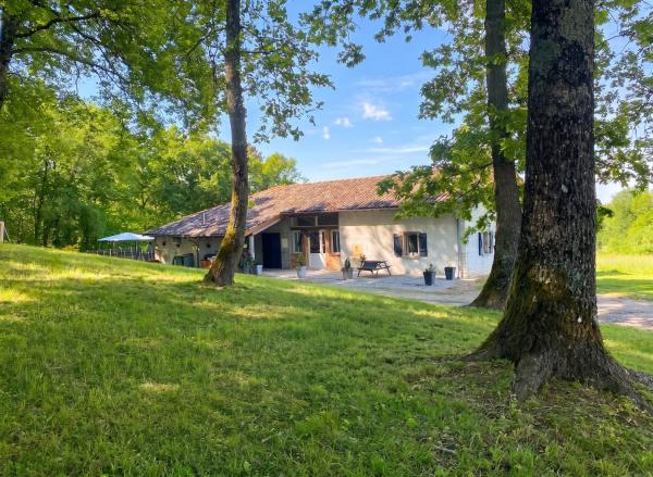 Maison Charmante à Puygaillard-de-quercy Avec Piscine Privée - Montricoux