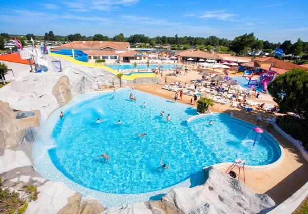 Bungalow Accueillant Près De Les Mathes Avec Terrasse - La Palmyre