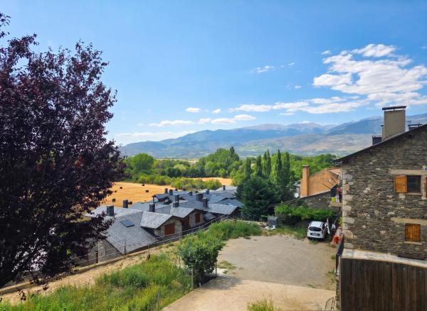 Modern Apartment In Escadarcs, 60 Sqm With Mountain View - Alp, Catalonia