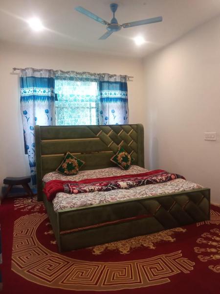 Light Of Kashmir Homestay - Srinagar