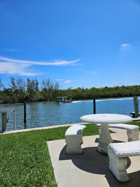 Steps To Gulf - Waterfront - Pool - Indian Shores, FL