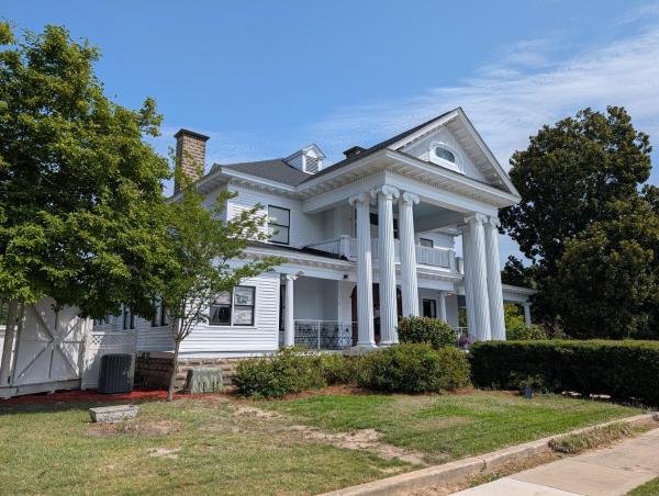 Grande Magnolia Of Benson - North Carolina