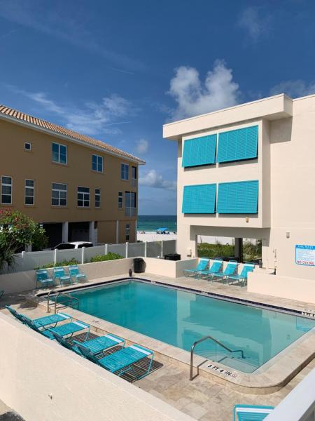 Coquina Beach Club 109 - Bradenton Beach, FL