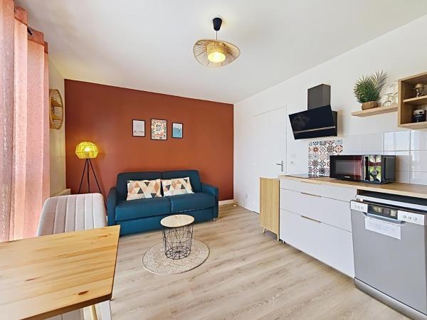 L'escale, Studio Avec Piscine, Entre Eurexpo Et Le Groupama Stadium - Beynost
