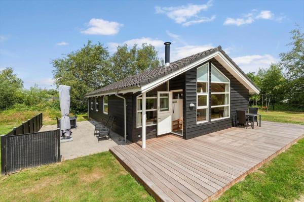 84335 8400 - Bjarkes Grund 3 - Ebeltoft