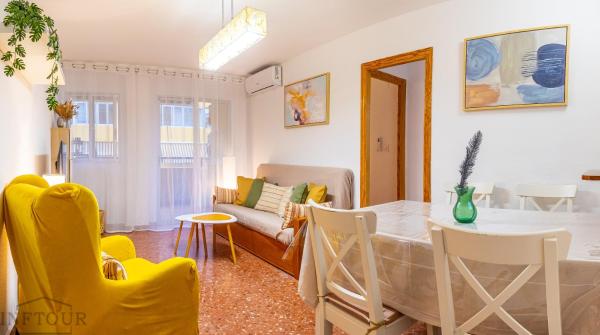 Inftour Apolo Beach · Centro Y Playa - カルペ