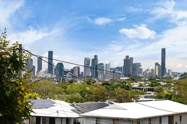 Pet Friendly Family Home In Brisbane - Relocations And Family Stays - Fast Internet - Parking - Netflix - Balmoral