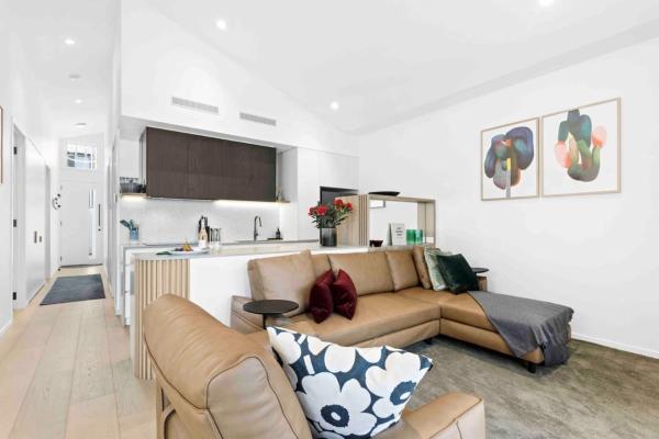 Mod House Ocean Grove- Walk To The Shops, Cafes, Beach And Park! Brand New Luxury Apartment In Gated Complex - Ocean Grove