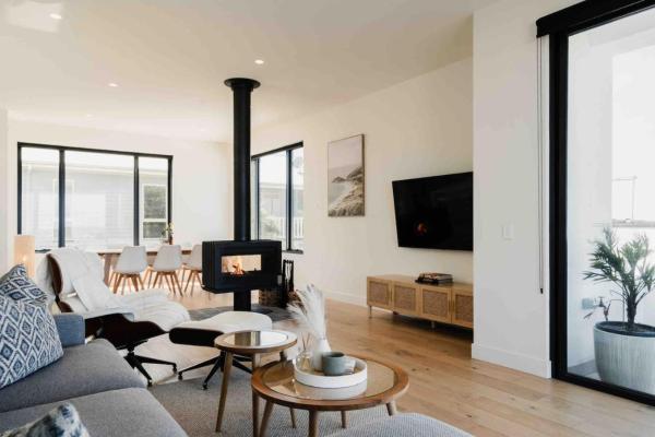 La Bella Beach House-sleeping 9, Wood Fire, Aircon - Queenscliff