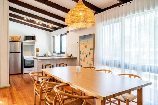 Whitehouse; Beachside, Fireplace, Pet Friendly - Queenscliff
