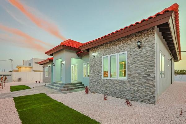 Tropical Haven 5br Luxury Villa Near Palm Beach - Aruba