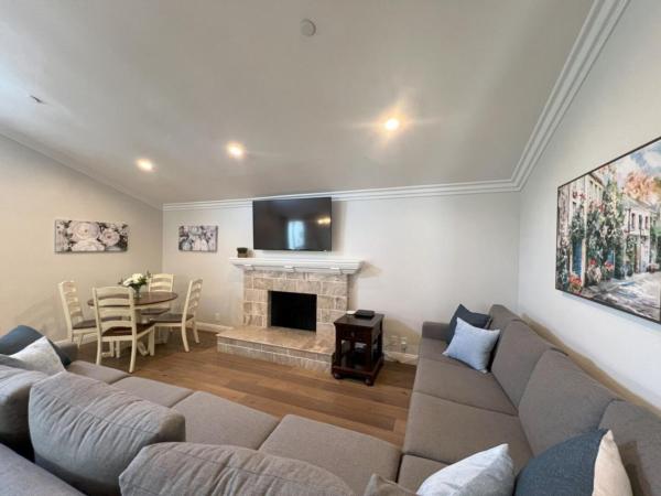 Swanky 5 Bedroom 4&half Bath Home (3 Master Suites) - Santa Ana, CA