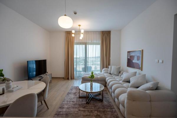 Sleek 2br Apartment Yas Island - Abu Dhabi