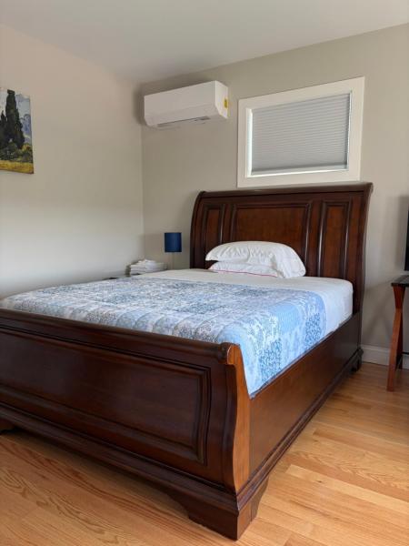 Airport Room - Hull, MA