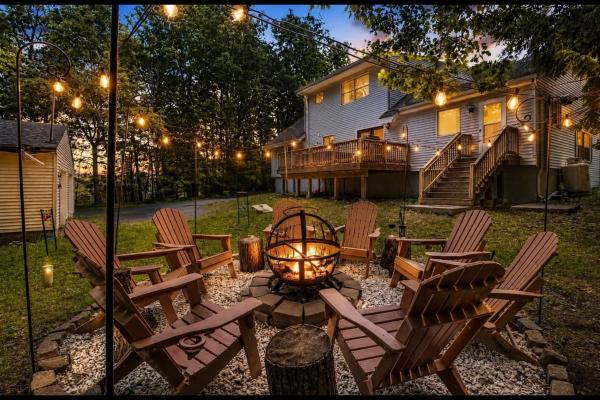 Lake Access & Private Hot Tub At Poconos Home! - Pennsylvania