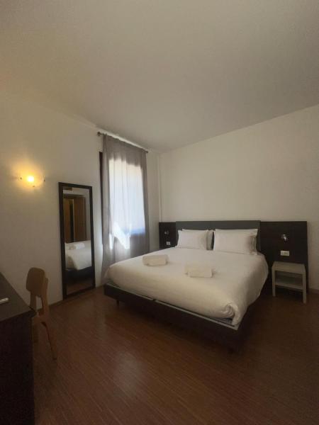 2 Venice Rooms Hotel Piazza Ferretto, M9 Museum, Duomo,teatro Toniolo, Airport, Wi Fi, Central City, Family, Group Friends - Wenecja