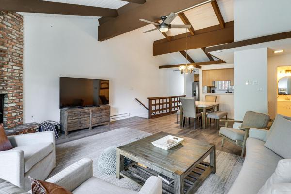 1 Mi To Lake Tahoe! Family & Pet-friendly Getaway - Washoe Lake State Park, New Washoe City