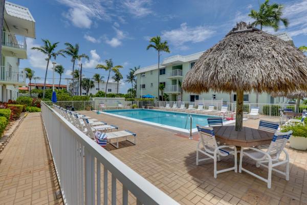 Steps To Pool & Ocean! Key Colony Beach Retreat - Key Colony Beach, FL