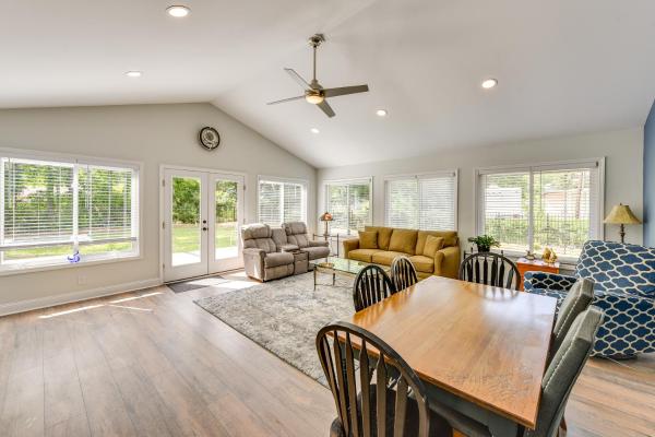 Walk To Old Town Bluffton! Dual-unit Family Escape - Bluffton, SC