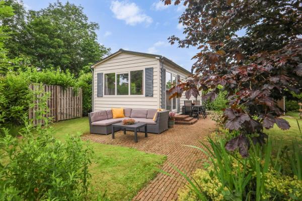 Rustig Chalet 4 Personen Op Recreatiepark De Friese Wadden Tzummarum - Netherlands
