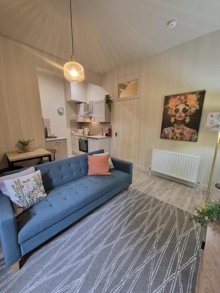 The Seamore - 1 Bed Apartment Near Beach - Largs
