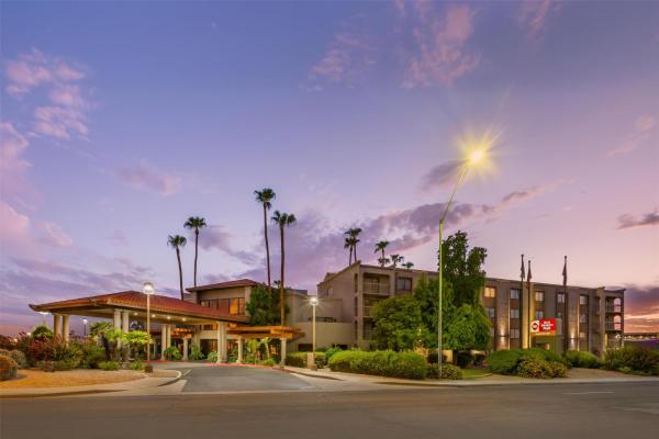 Best Western Plus Scottsdale Thunderbird Suites - Scottsdale, AZ