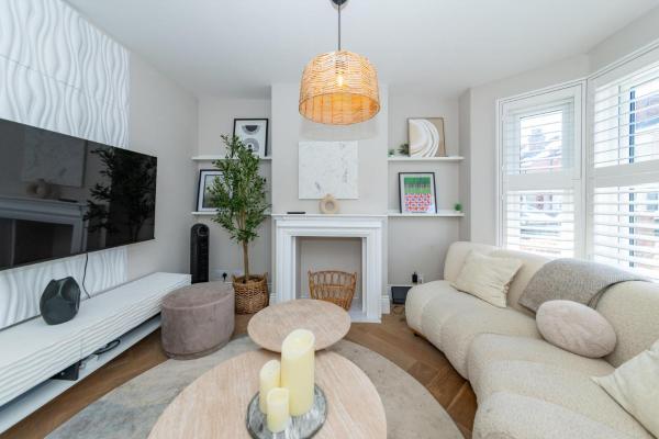 Cosy & Modern 2br House With Home Office - Pass The Keys - Reading