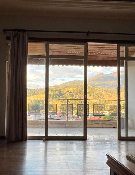 Casa No Centro Com Vista Para As Montanhas - Passa Quatro