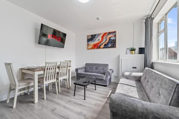 Citybuzz 4 Bedroom House In Nottingham Sleep 7 - 諾丁漢