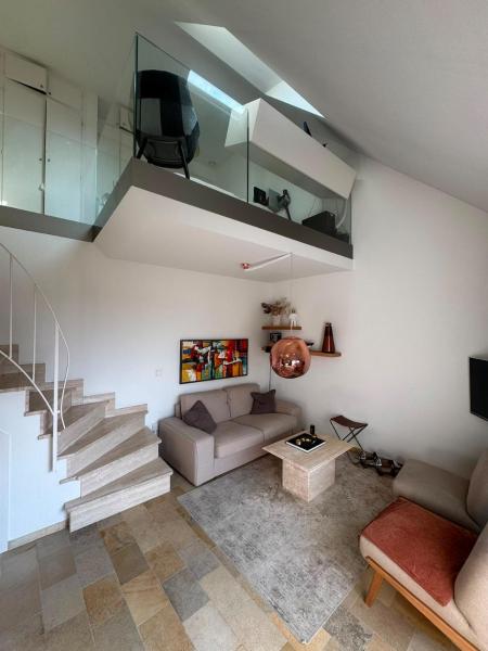 Modern 1 Bed Duplex In Limperstberg - Luxembourg