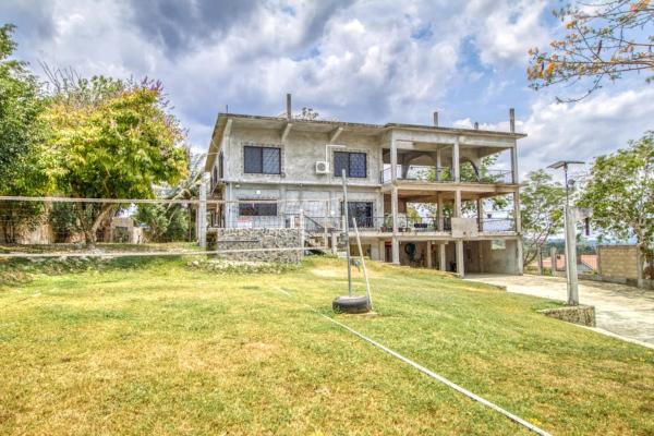D Borland View Gold Standard Certified - Belice