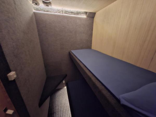 Capsule Room With Aircon - Navotas