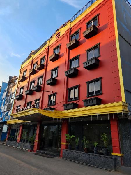 Golden Gate Hotel - Batu Aji