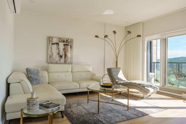 304 - Chic Minimalist Condo - River & Serenity - Baie-Saint-Paul