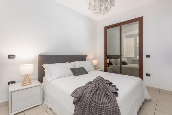 Maison Des Amis - With Parking, Private Courtyard And Wifi - Solanas