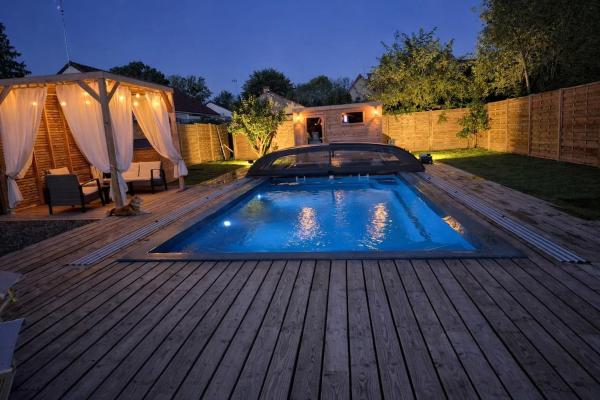 Lodge Avec Piscine Chauffée Privative Et Ou Studio Avec Son Spa, Sauna Hamamm Privatifs - Amilly