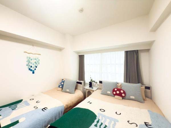 No708-1 Min To Jr Shin-osaka Direct Access To The Airport Direct Access To Namba Umeda Usj 2 Beds For 3 People Wet And Dry Bathrooms Kitchen - 이케다시