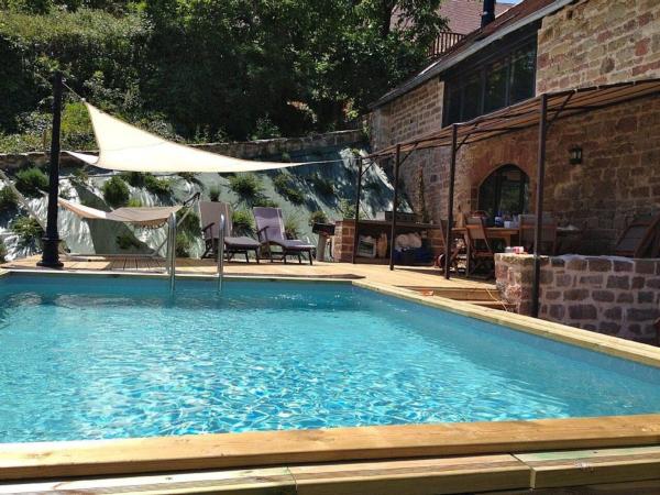 Villa Spacieuse à Noailhac Avec Piscine Privée - Martel