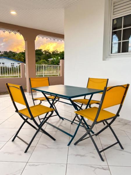 Maison Charmante Au Vauclin Avec Jardin Clôturé. - Martinique