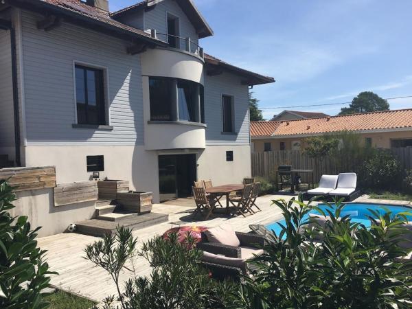 Villa éLégante à Biscarrosse Avec Piscine Privée - Parentis-en-Born