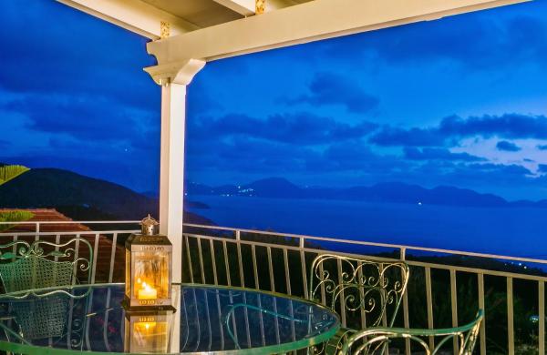 Spacious Apartment With Sea View In Tzamarelata - 90 M² - Asos