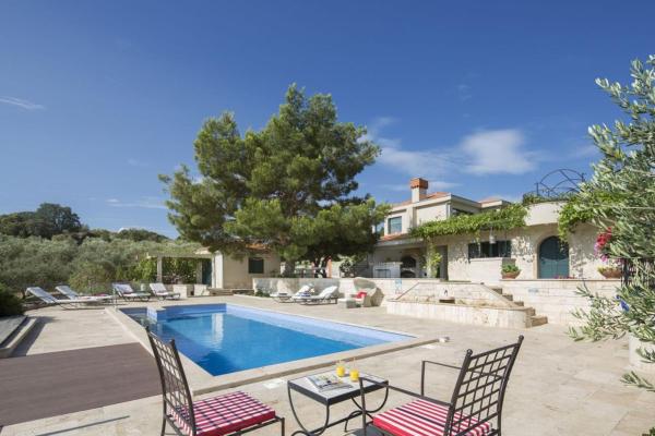 Panoramic Villa In Prgomet, Sea View And Private Pool - Seget Vranjica