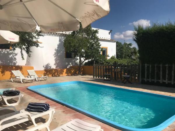 Elegant Villa In El Saucejo With Private Pool - Osuna