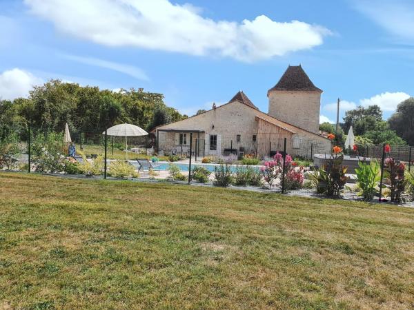 Maison Charmante à Monestier Avec Piscine Et Jacuzzi - Bergerac