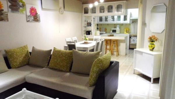 Charming House In Flic En Flac - Mauritius