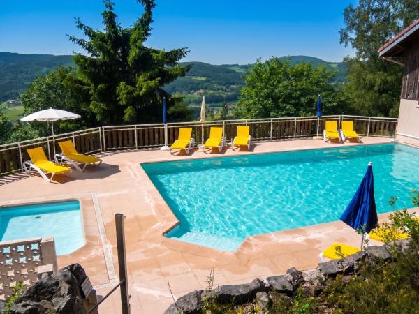 Chalet Charmant Au Tholy Avec Piscine Partagée - Lorena