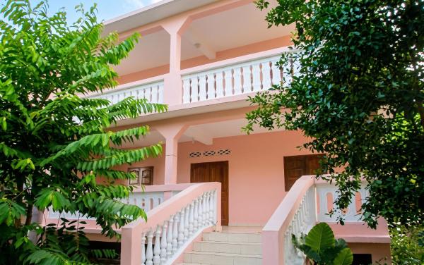 Spacious Apartment With Sea View In Bandrele, 170 M². - Mayotte