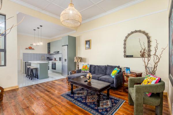 Modern 3-bed Home With A Braai By Ctha - Claremont