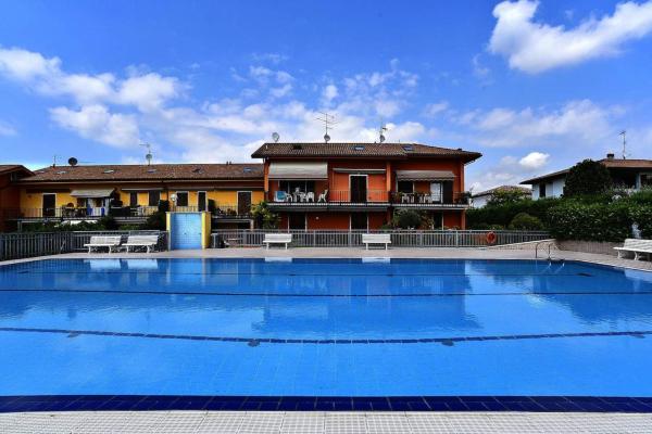 Charming Apartment In Pacengo, Garden View, 60 Sqm - Lake Garda